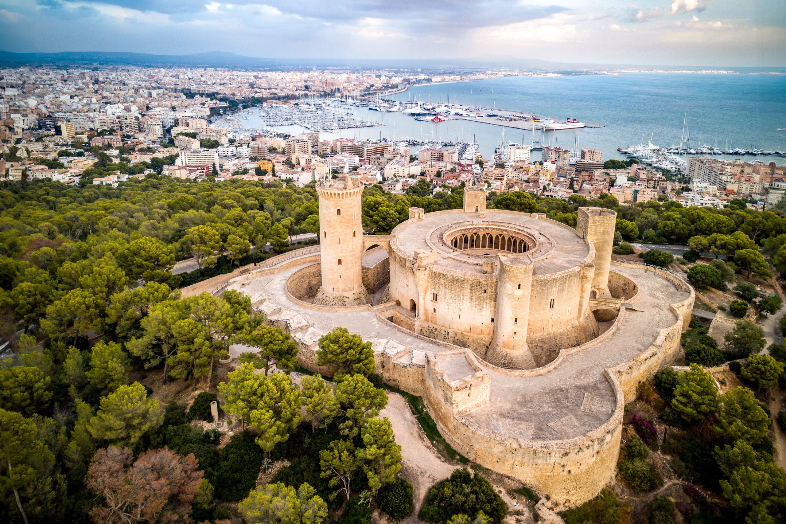 Charity Night at Castell de Bellver - ICONS Mallorca