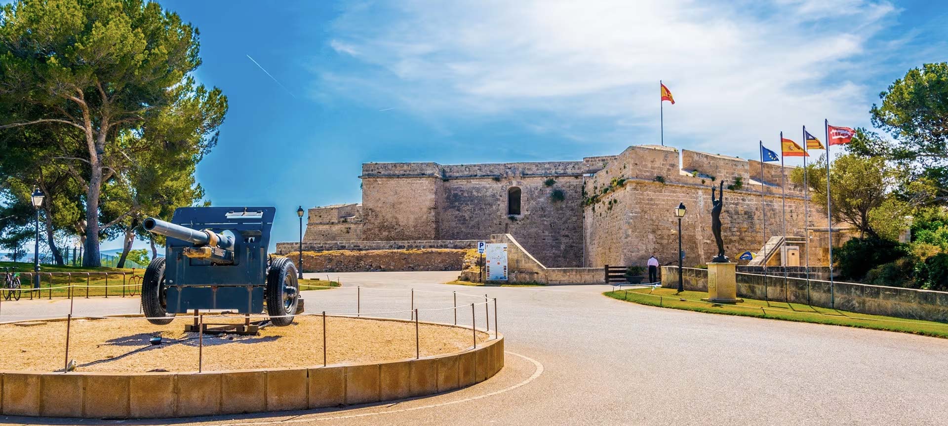 The ICONS-Rallies start here: Fortalesa de Sant Carles in Palma - ICONS ...